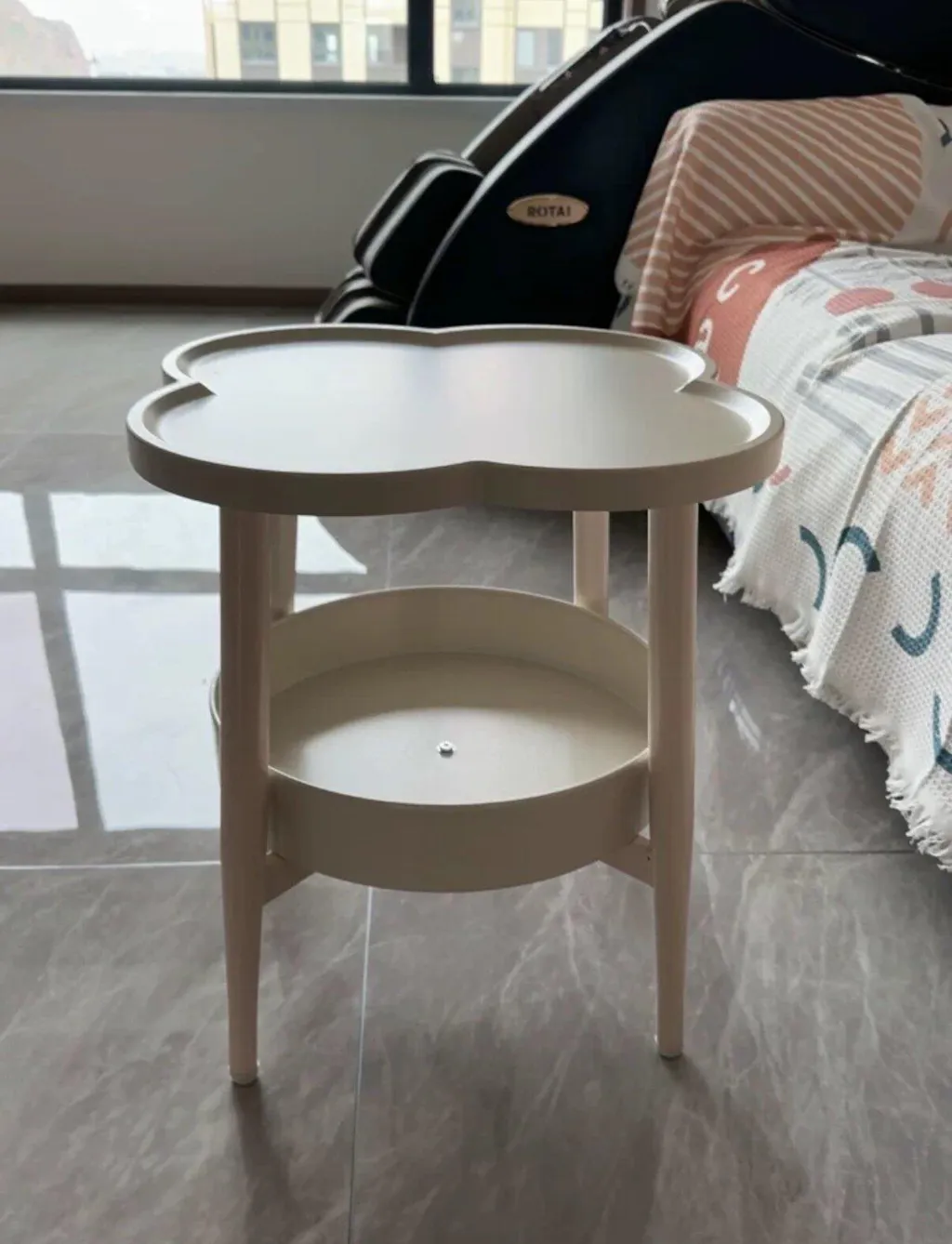Four-Leaf Clover Coffee Table – Cream Style Minimalist Design – The Feelz