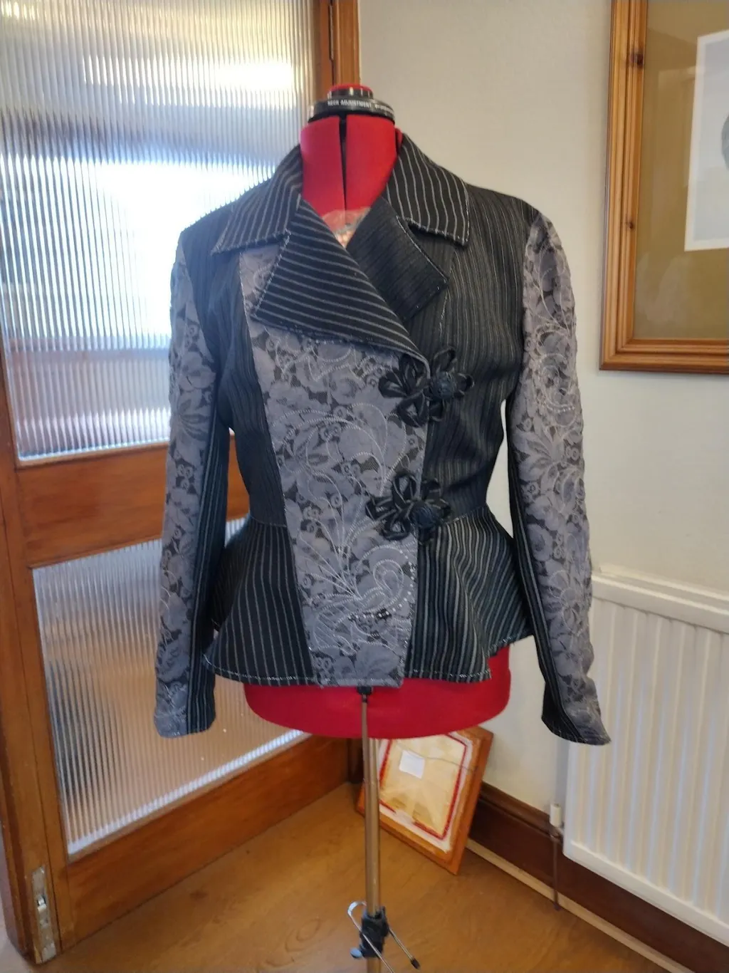 Vogue Jacket V1714 – The Fold Line