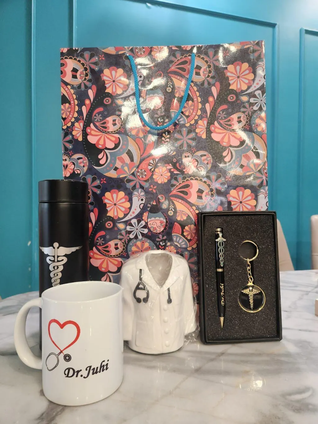 Gift Hamper For Doctors – The Gift Baskett