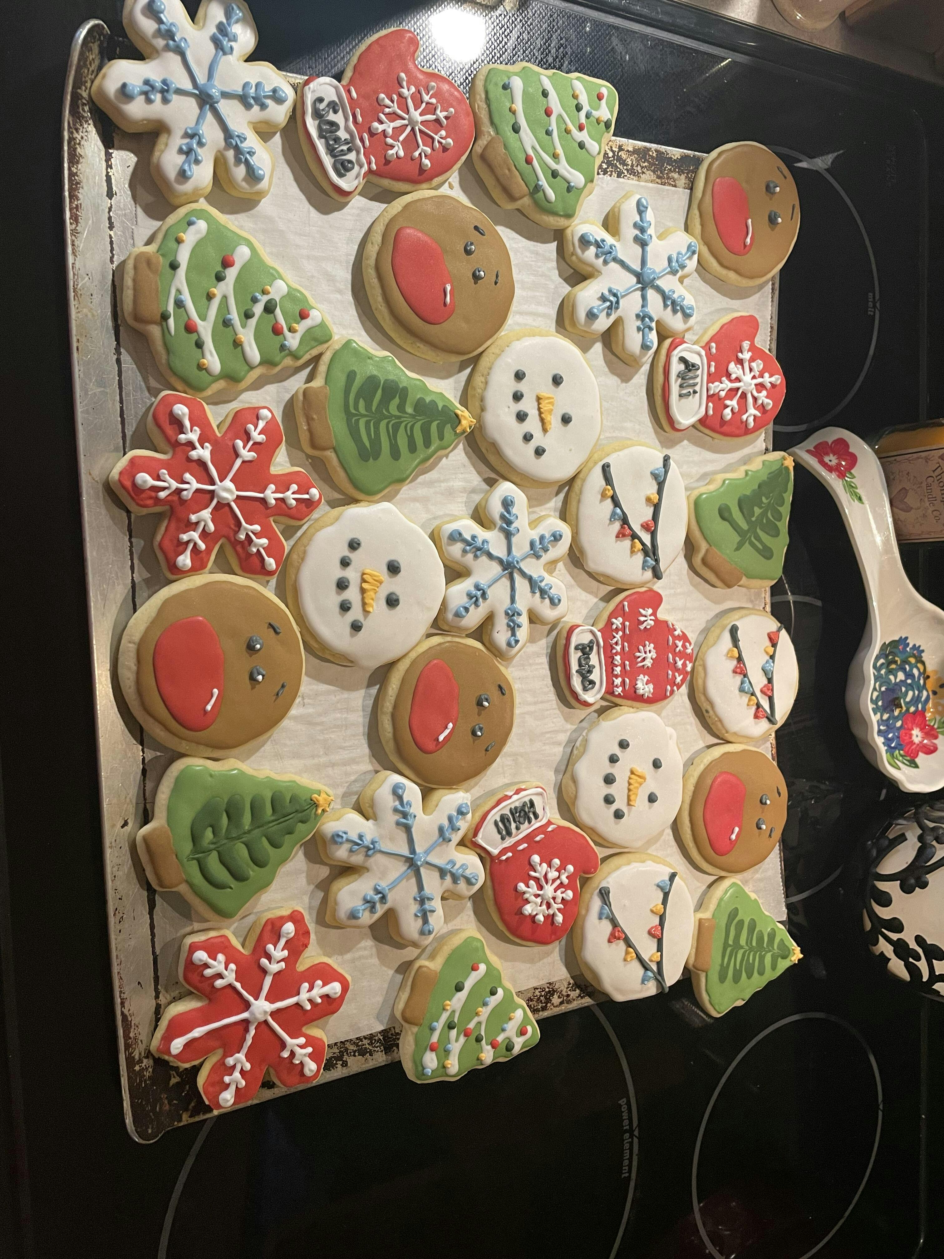 Classic Christmas Cookie Decorating Class – The Graceful Baker Shop