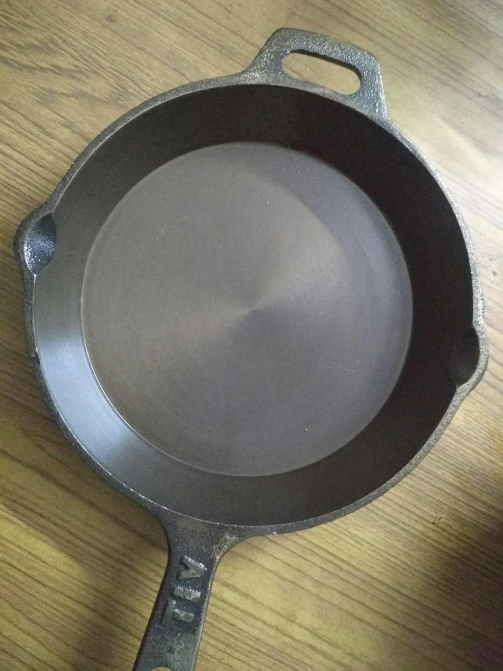 Super Smooth Cast Iron Skillet | Pre-Seasoned | The Indus Valley