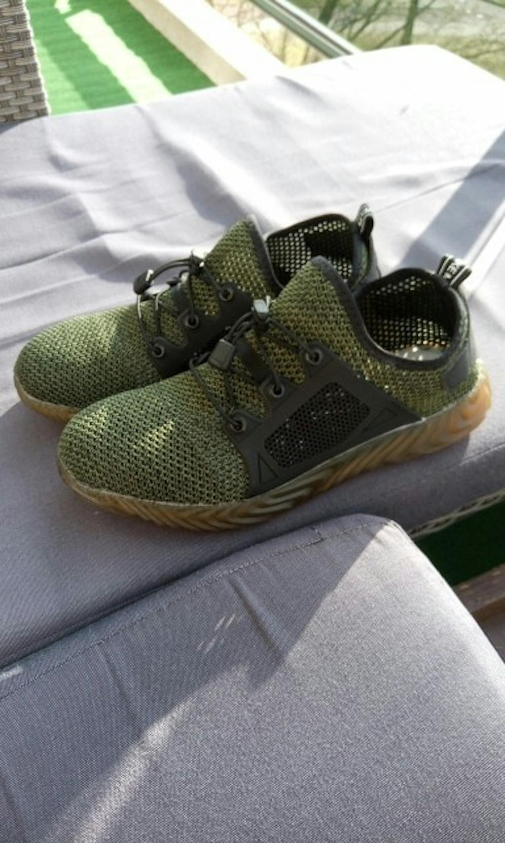 Women's Defender | The Invincible Shoe