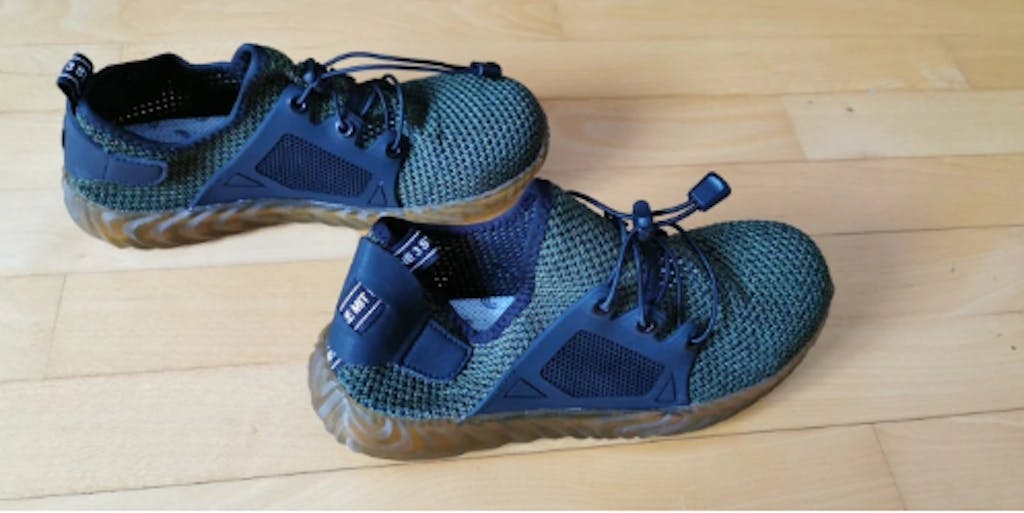 Women's Defender | The Invincible Shoe