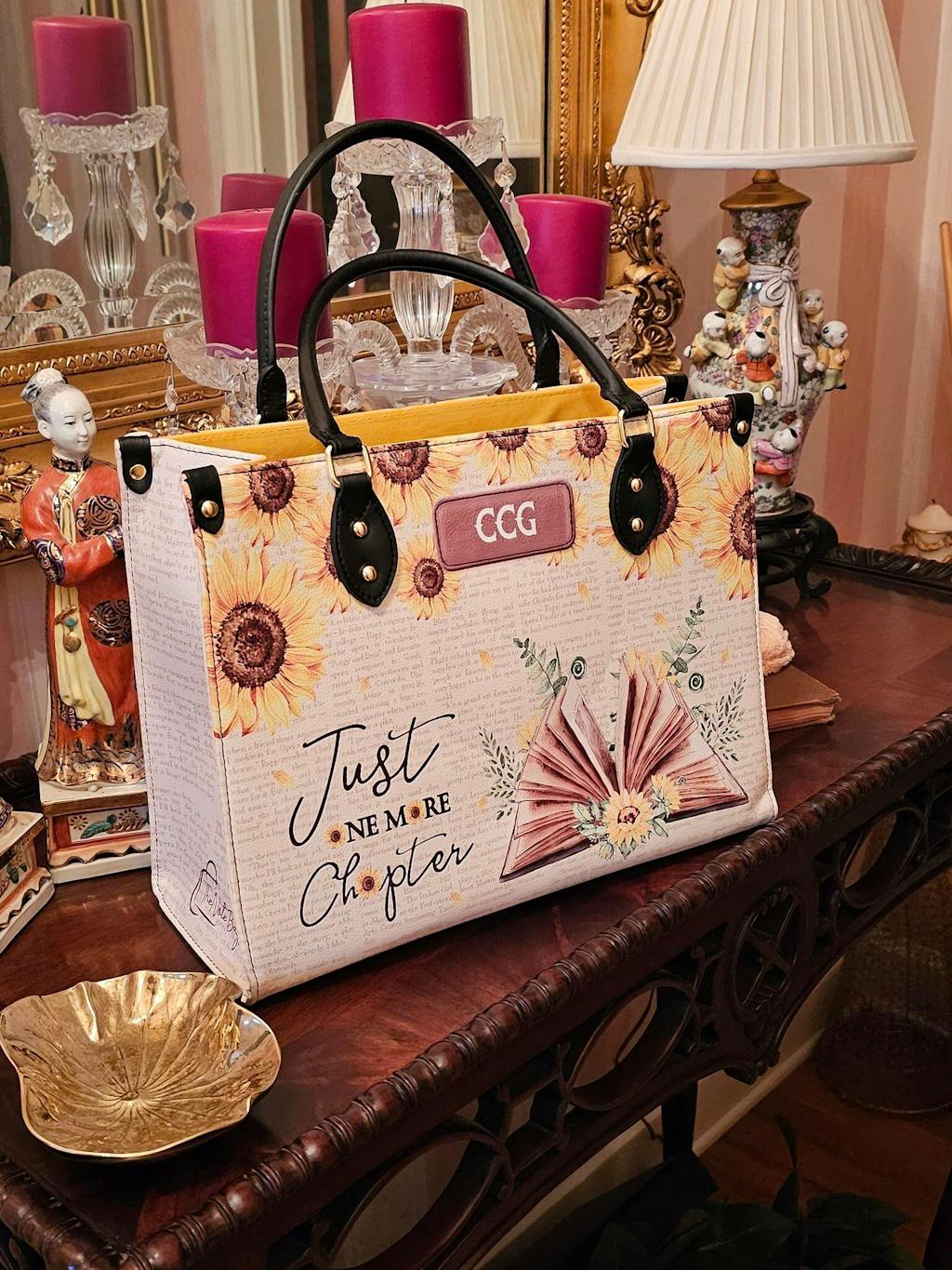 Reading Is A Ticket To Adventure HHRZ03089833KD Leather Bag - The Note Bags