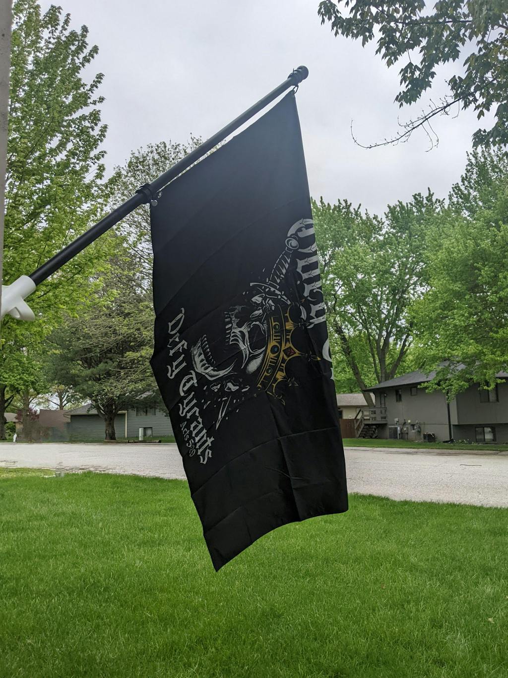 Defy Tyrants - Flag - The Reformed Sage