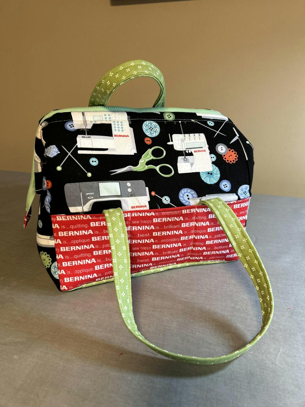 PATTERN, Stylish Sewing Tote + Hardware Kit – The Singer Featherweight Shop