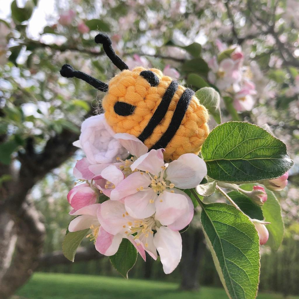 Tiny Baby Bee Kit | The Woobles