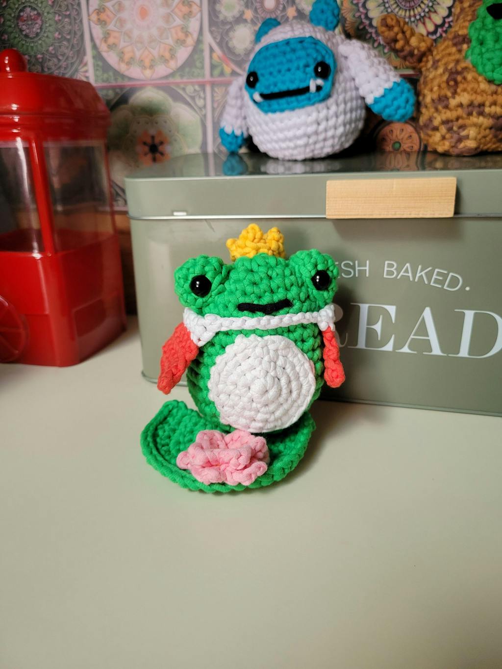 Frog Crochet Kit | Learn to Crochet with The Woobles