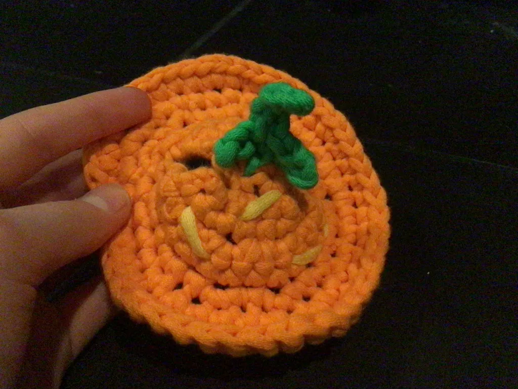 Tiny Carrot Hat Crochet Kit | The Woobles