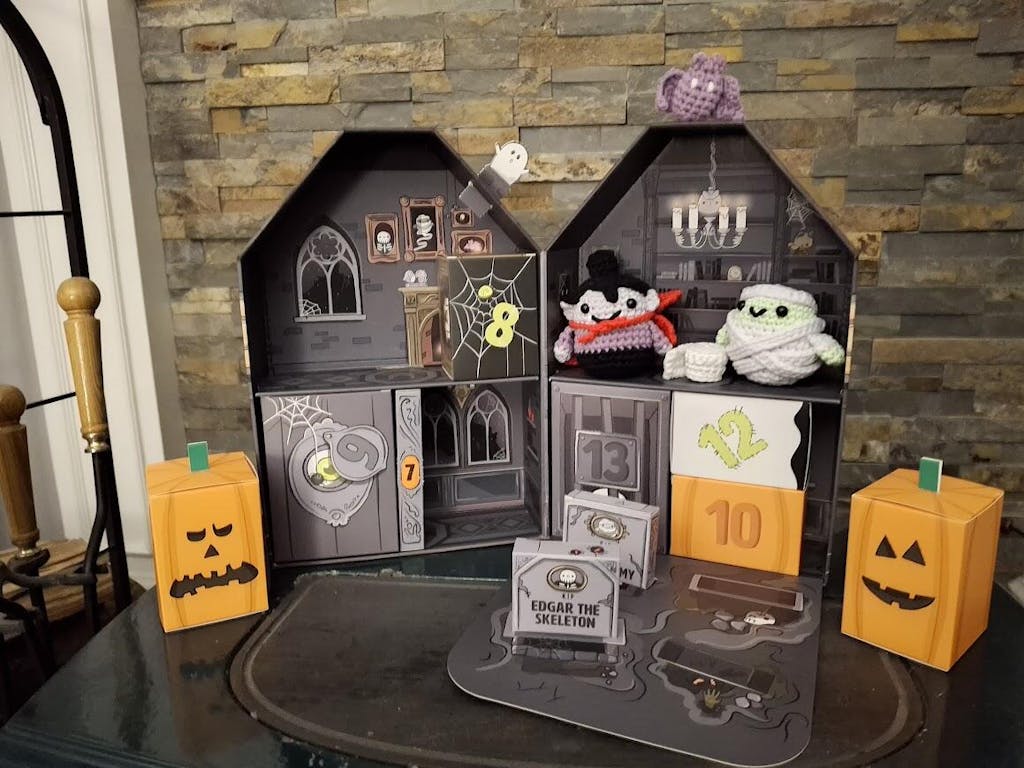 Eerie-sistibly Woobly Haunted House Box | The Woobles