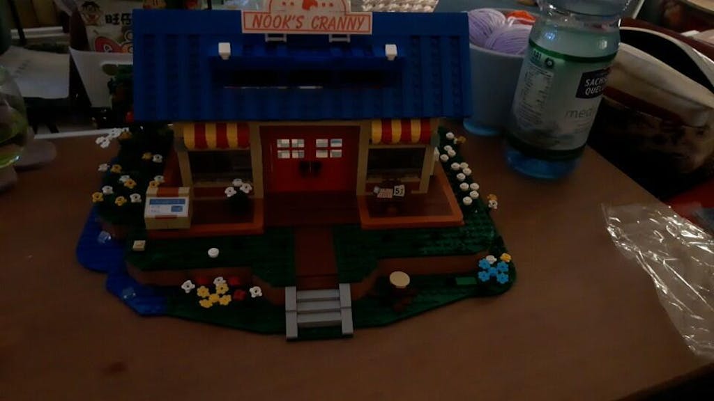 1225 Piece Forest House Kit