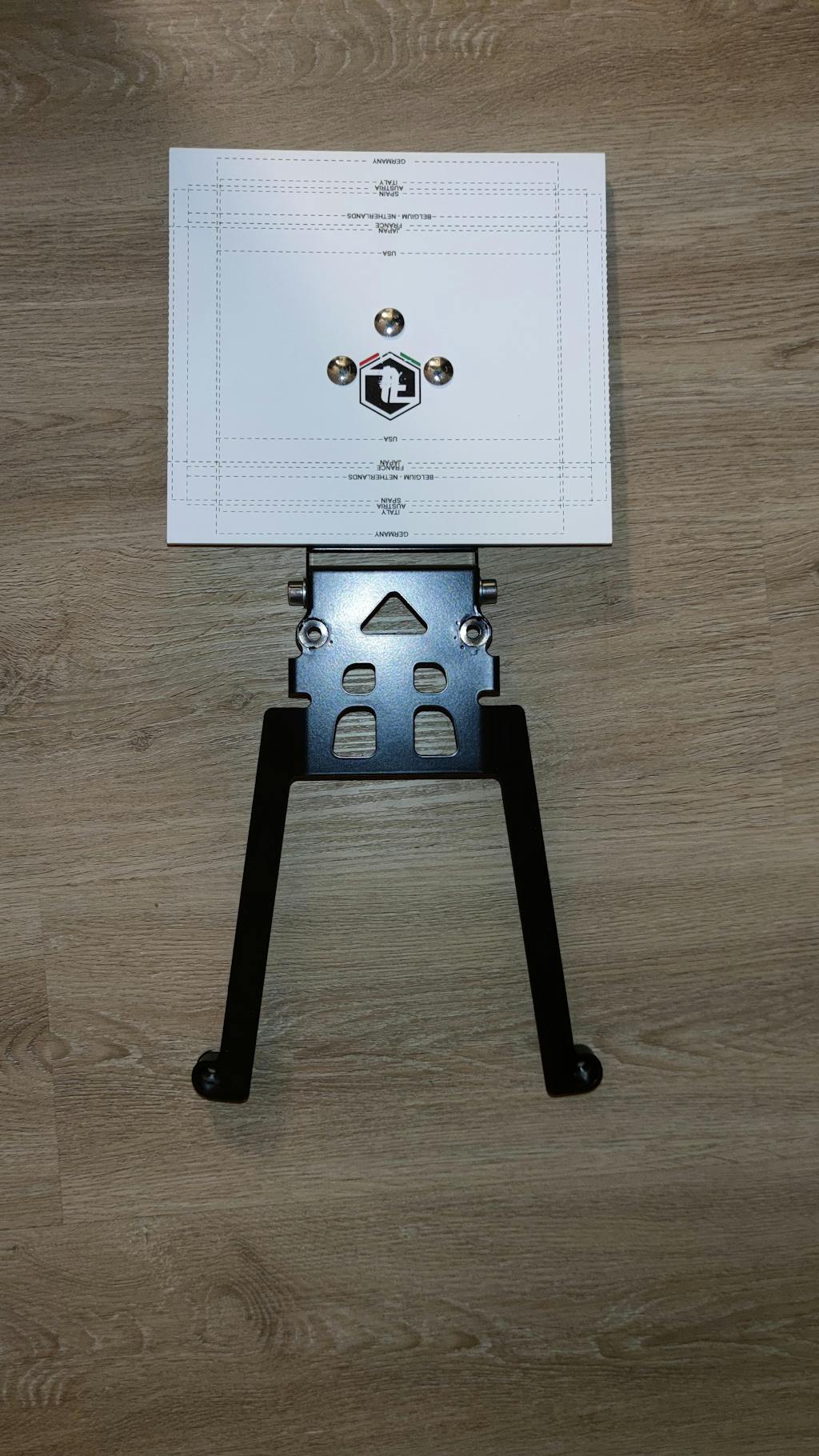 RETRACTABLE LICENSE PLATE HOLDER – Thebrapshop