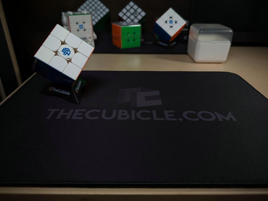 Cubicle Mini Mat (Dark Mode) – TheCubicle