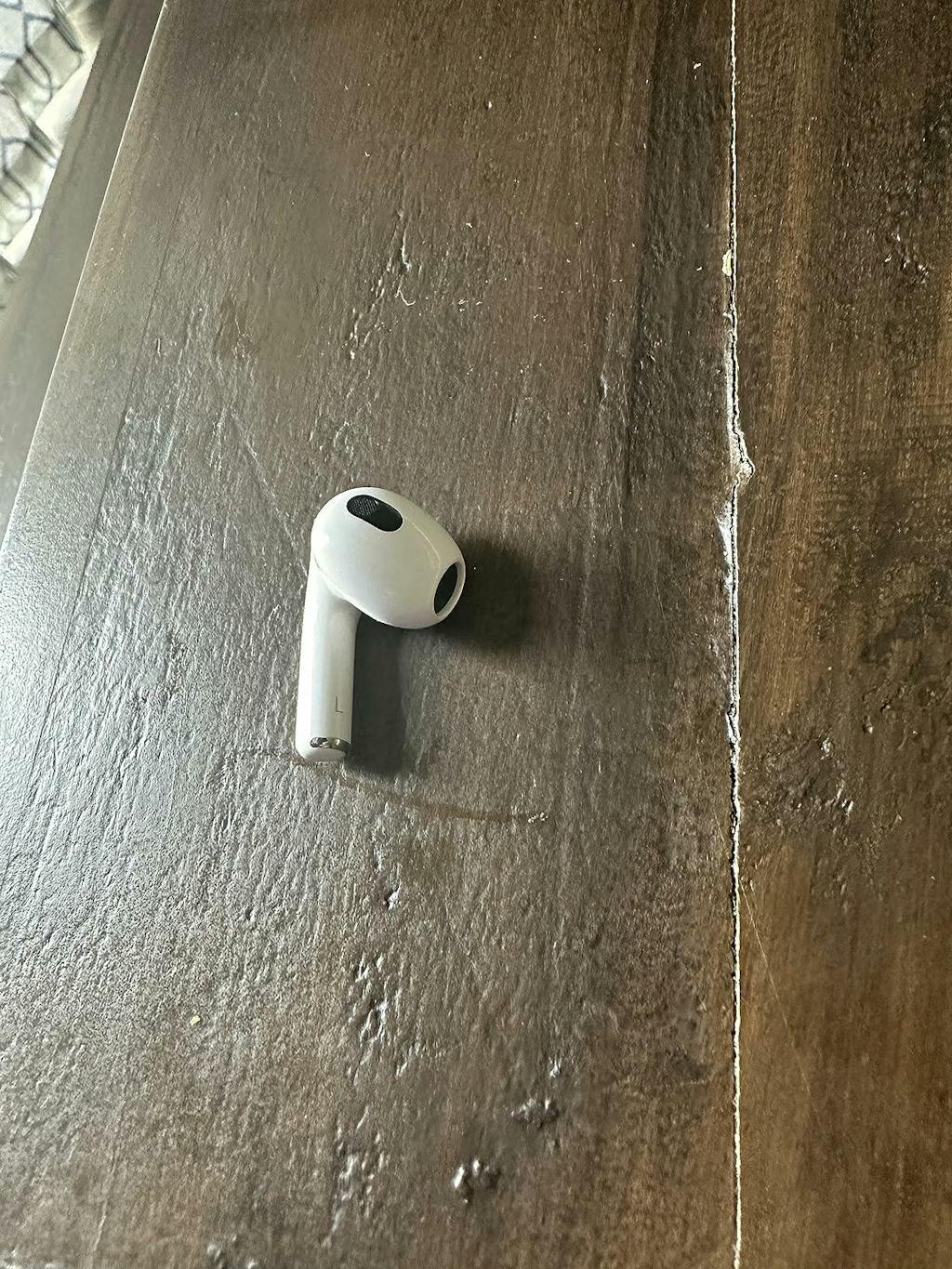 Left AirPod Replacement - 3rd Generation (A2564)