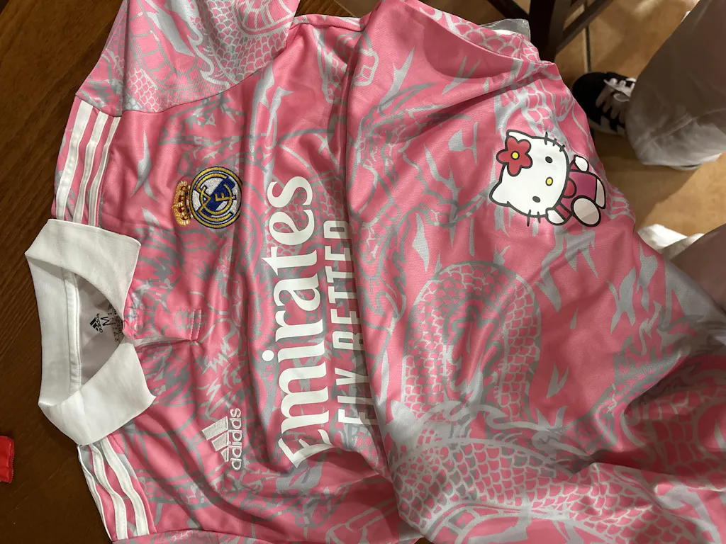 Real Madrid Hello Kitty Limited Edition Jersey - THEOUTSIDESIDE