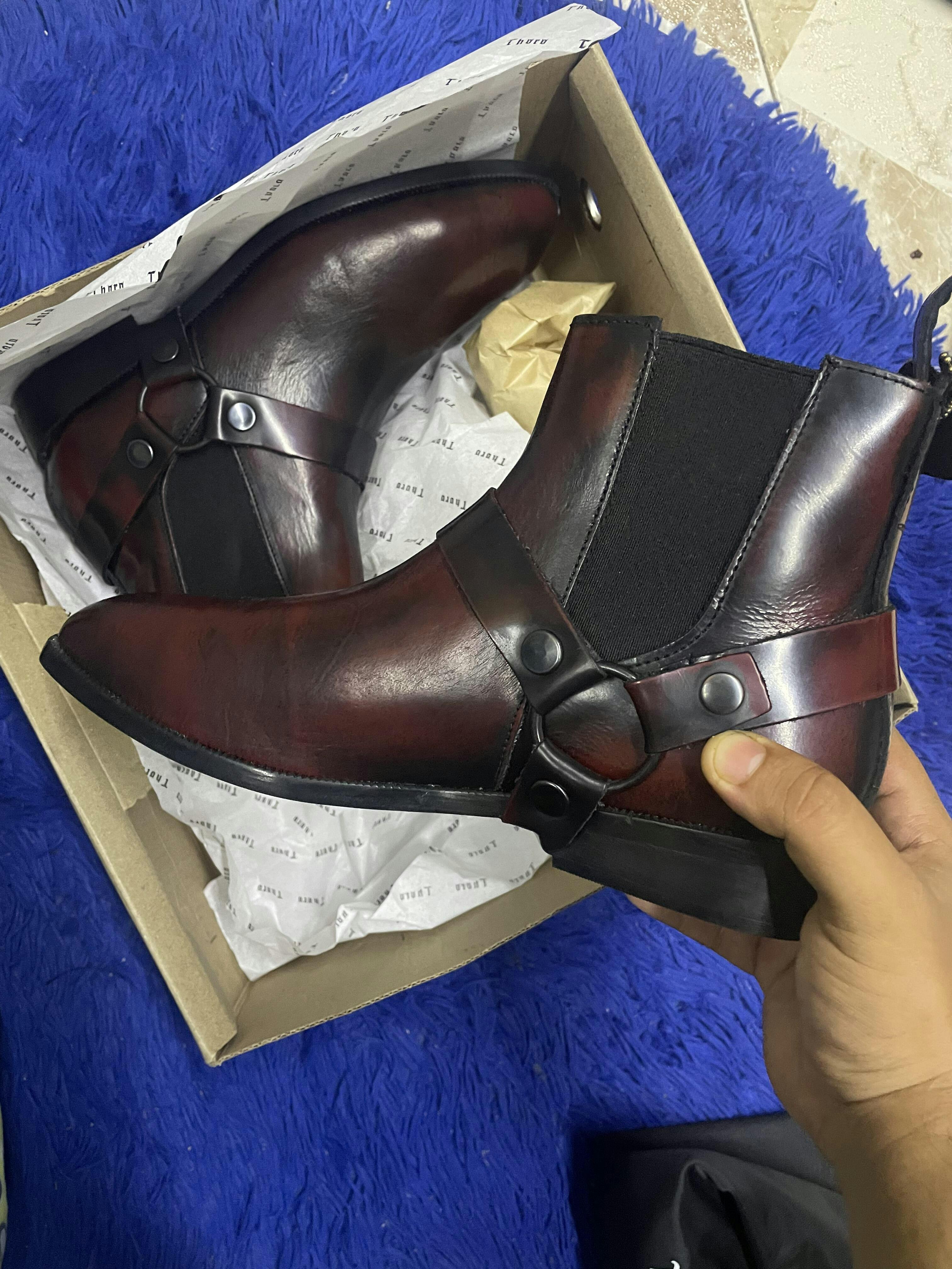 Botas chelsea fabricadas en piel color vino para hombre | Thoro – THORO 650