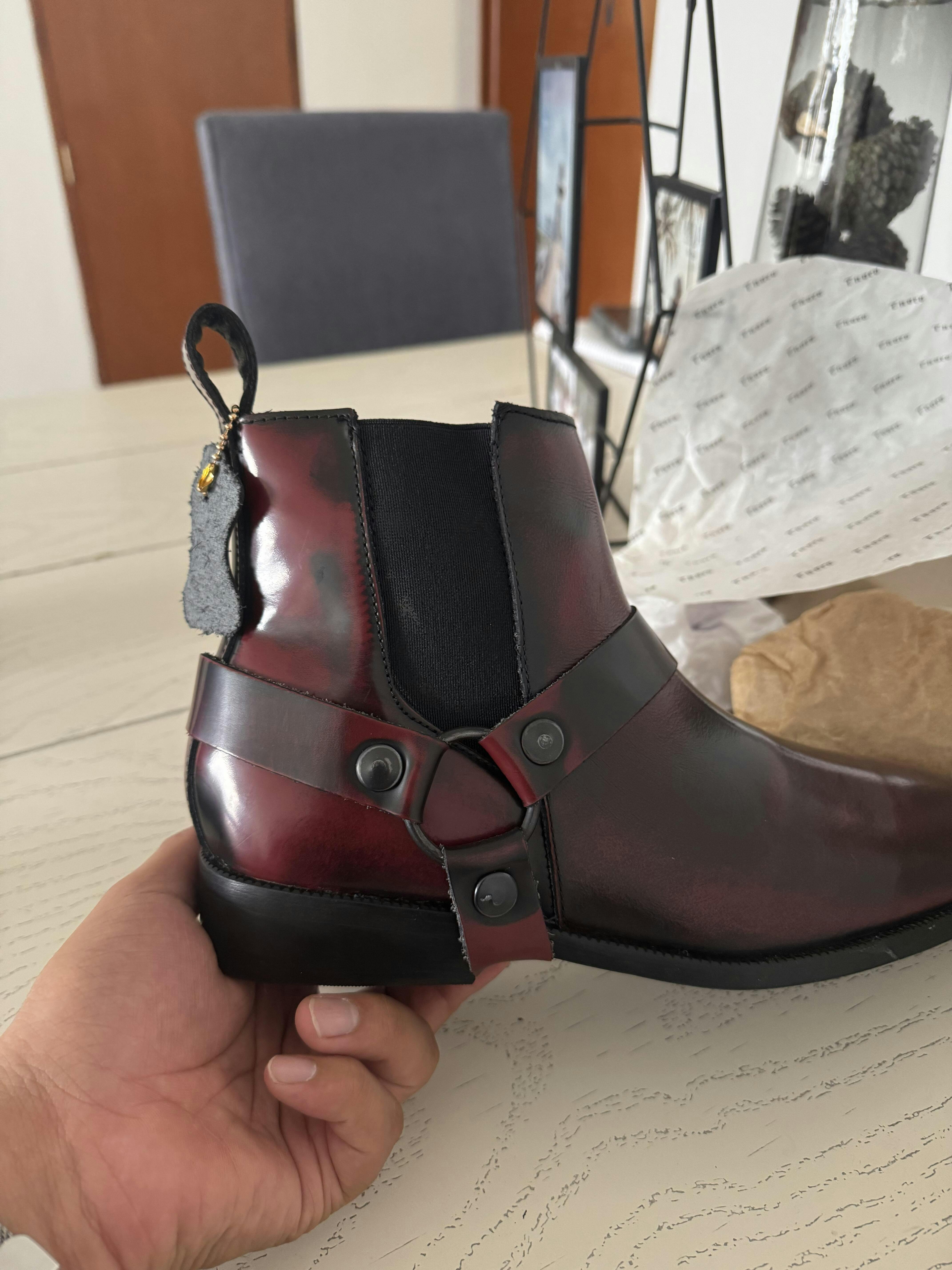 Botas chelsea fabricadas en piel color vino para hombre | Thoro – THORO 650