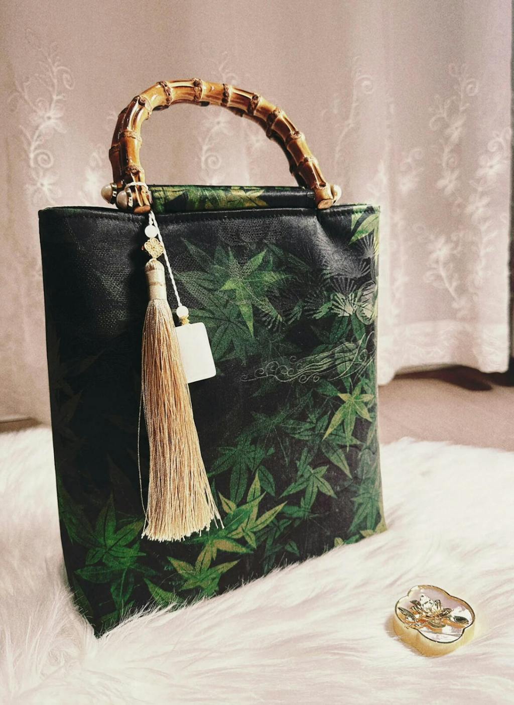 [Chinoiserie] Maple Leaf Printed Silk Handbag | Bag | Three Fleas