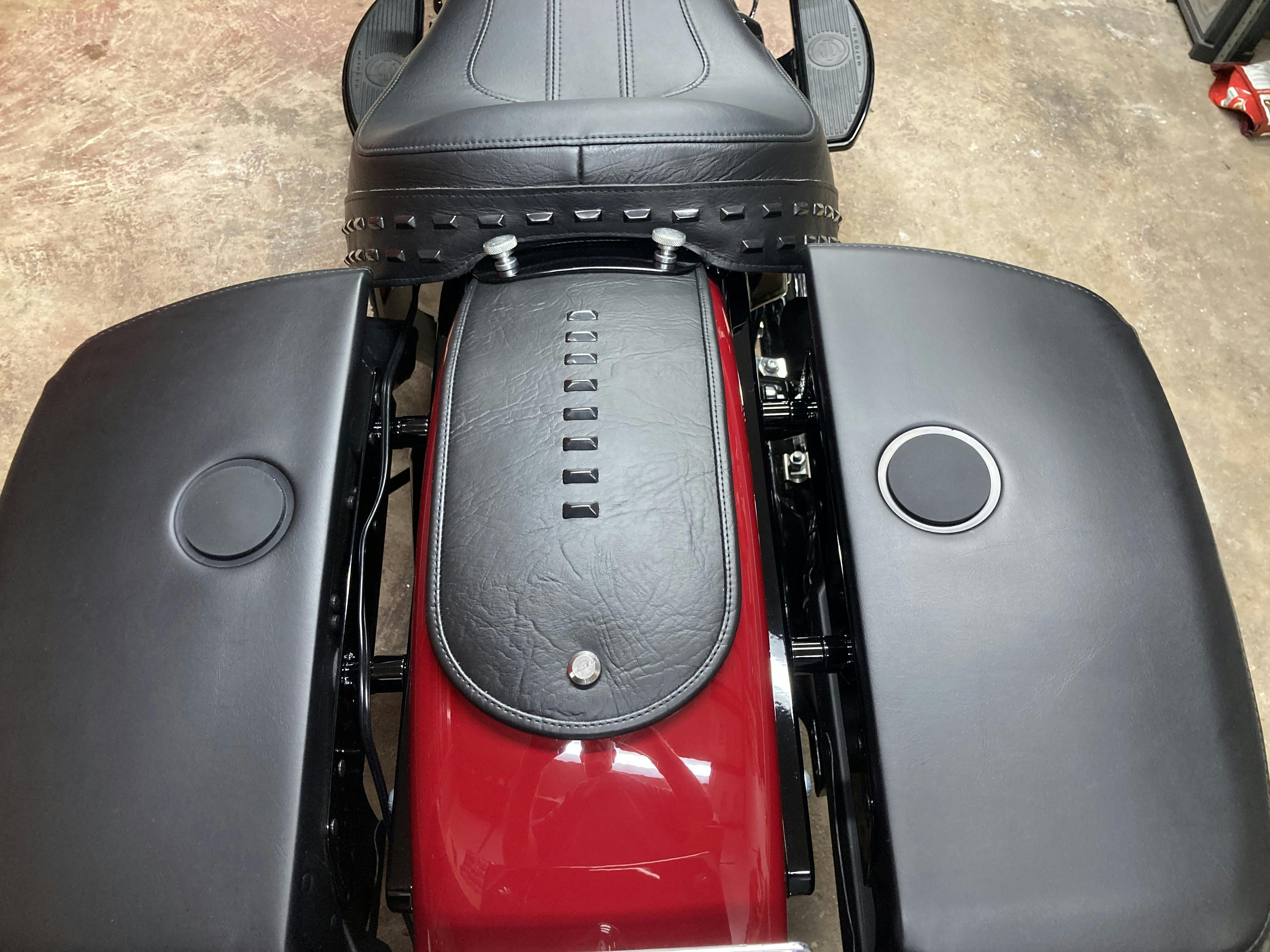 2018-2020 Softail Heritage fender bib - OEM bar spots – Three Mutts ...