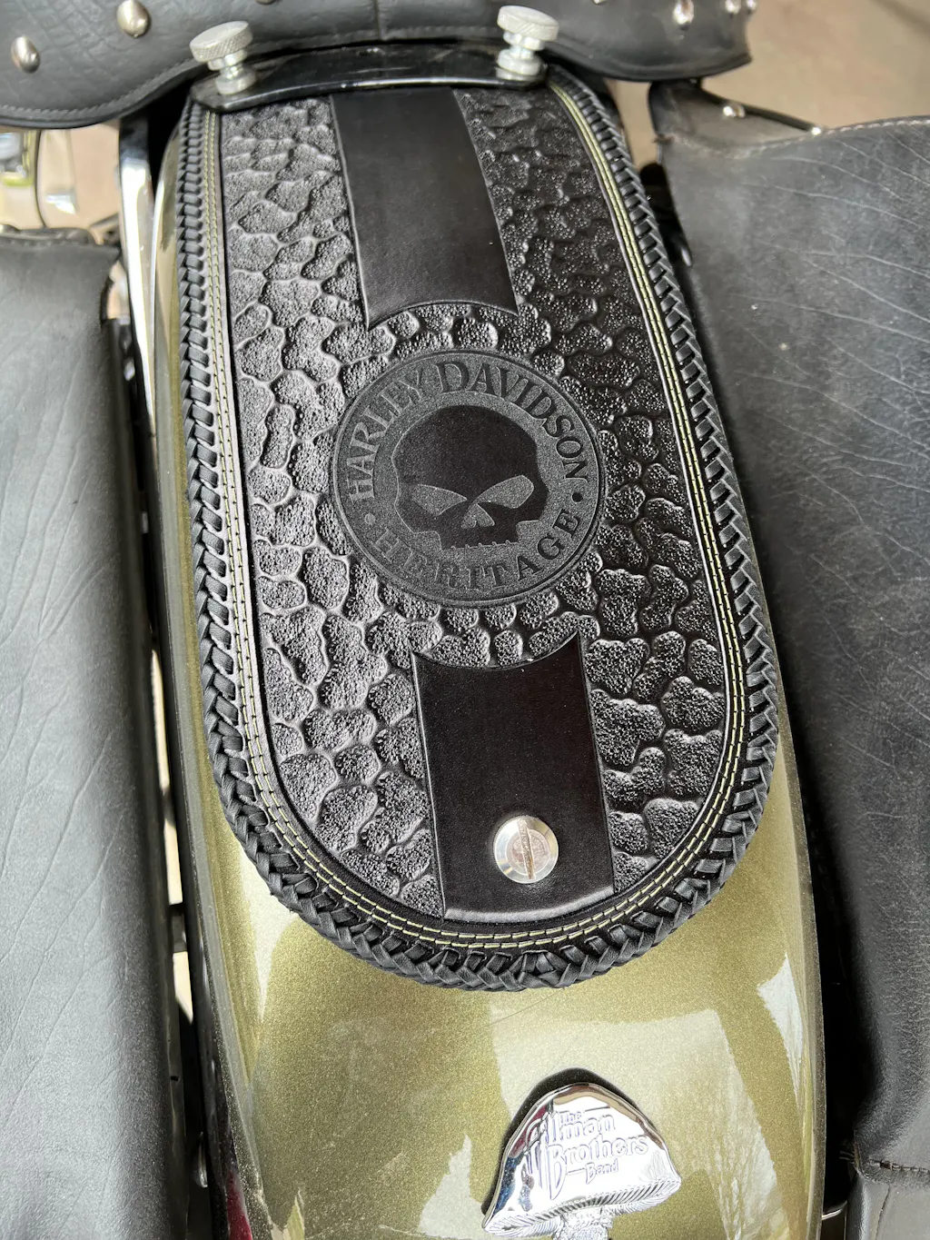 Chaos Pebbles fender bib - 2006-2017 Heritage/Deluxe – Three Mutts ...