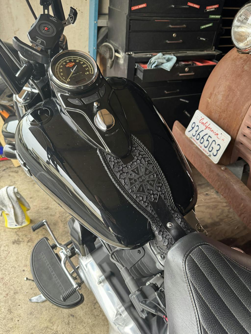 Custom Tank Bibs – Three Mutts Custom Leather