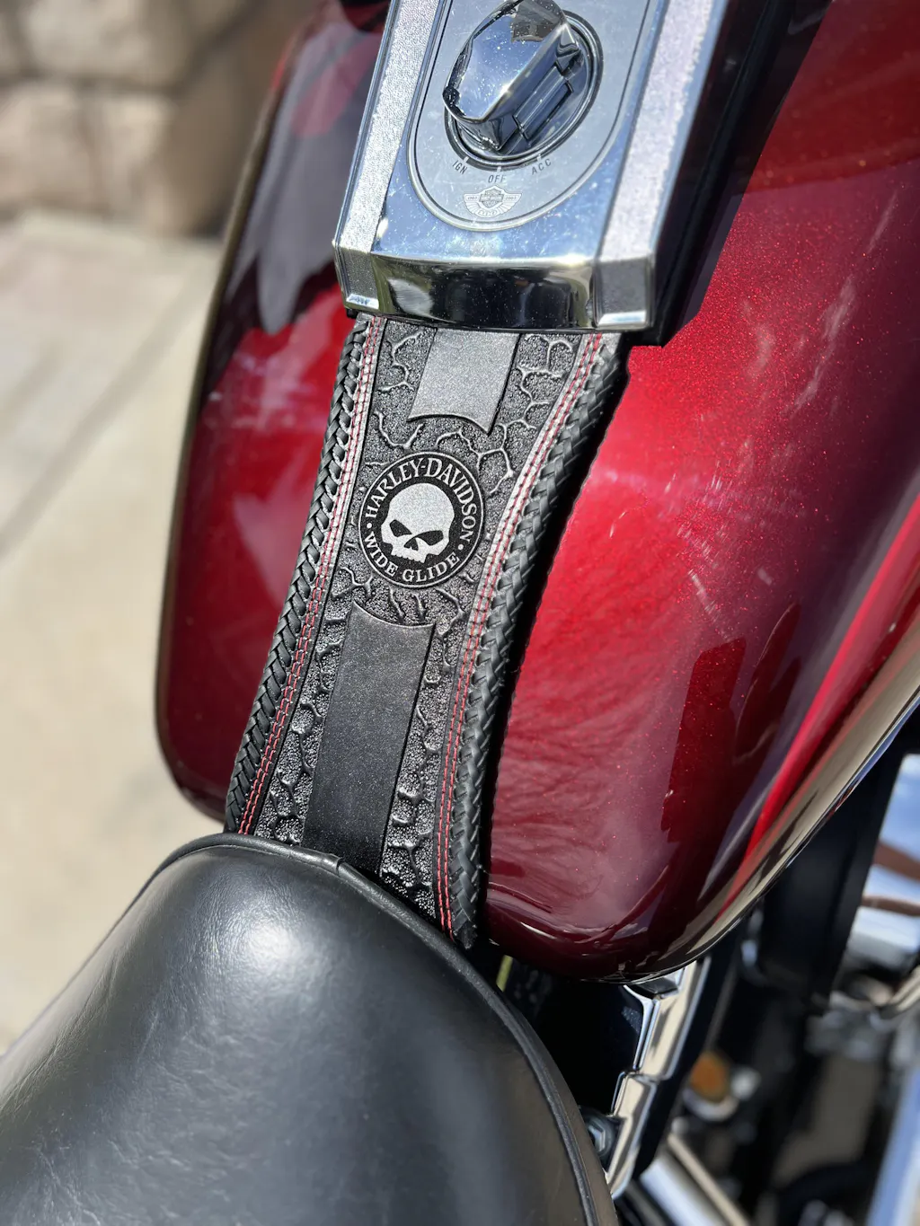 Custom Tank Bibs – Tagged "Softail Heritage" – Three Mutts Custom Leather