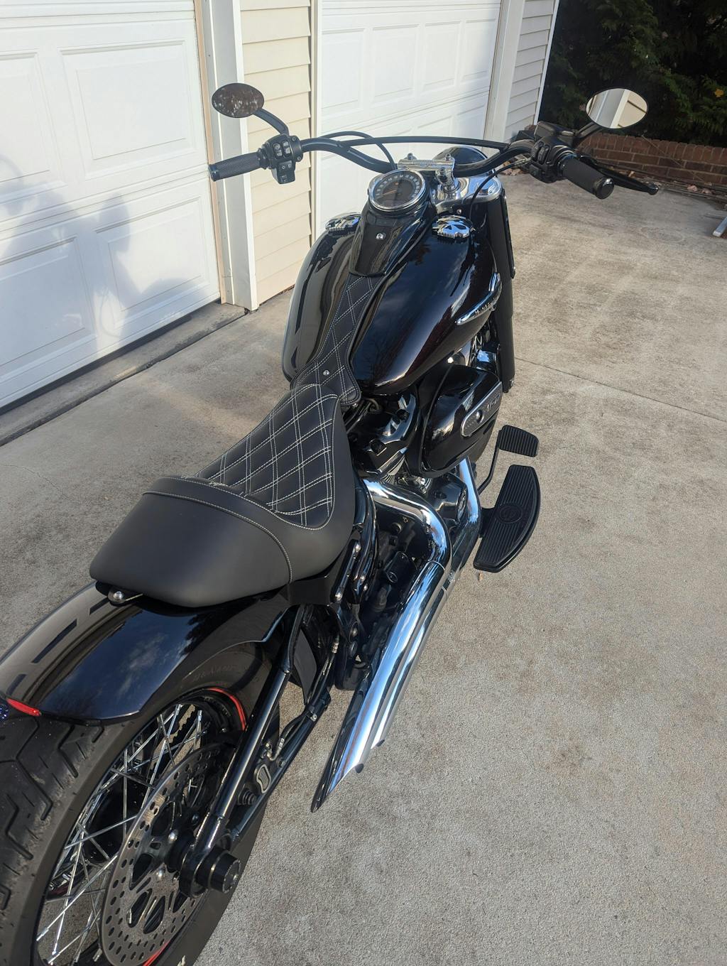 Custom Tank Bibs – Three Mutts Custom Leather