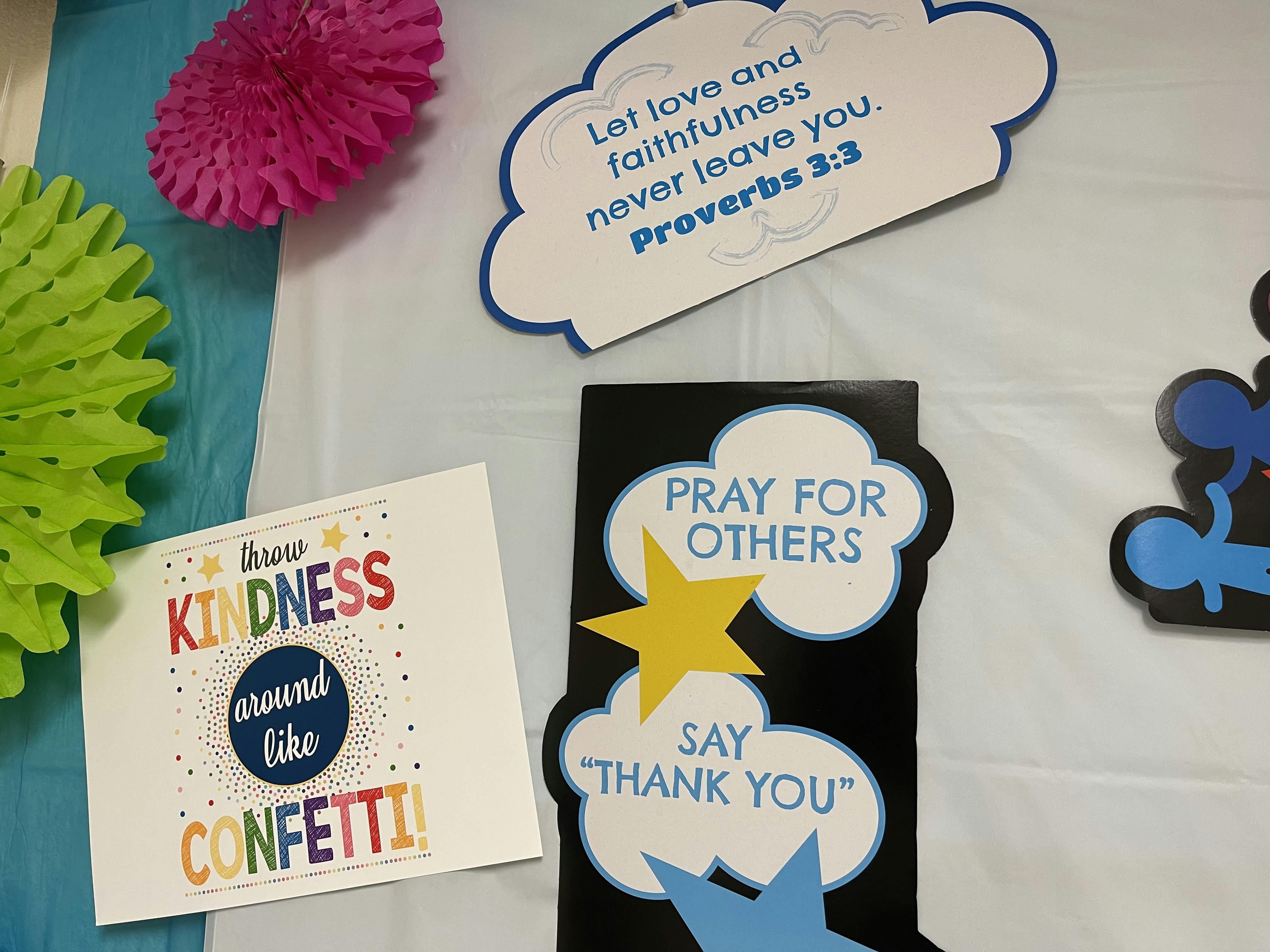 In A World Where you can Be Anything - BE KIND Poster – TidyLady Printables