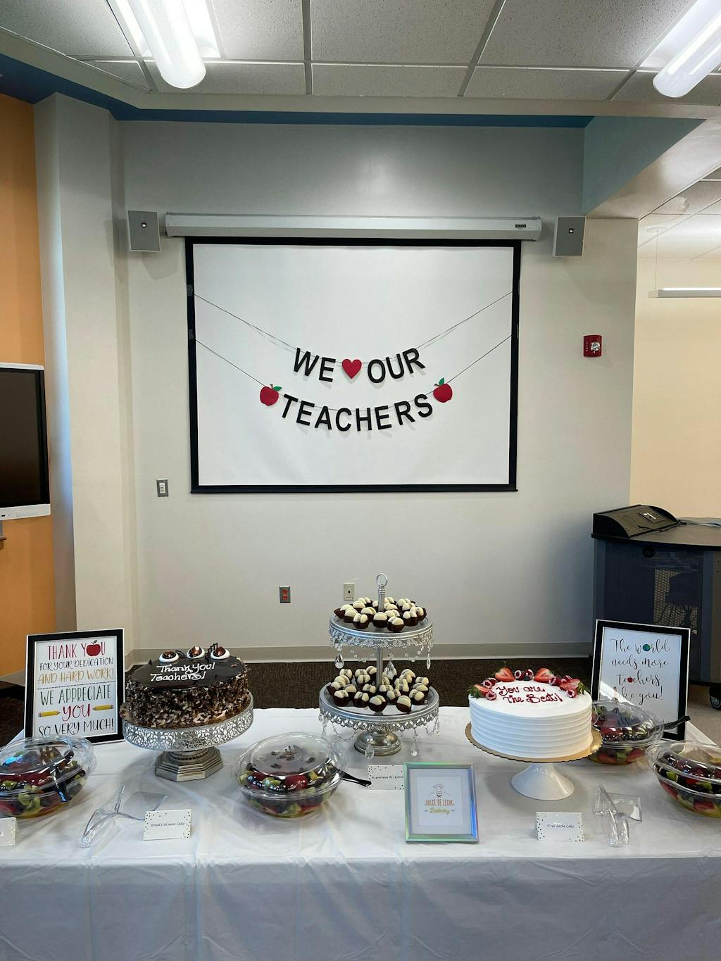 Teacher Appreciation Week Sign | Thank You For Your Dedication ...