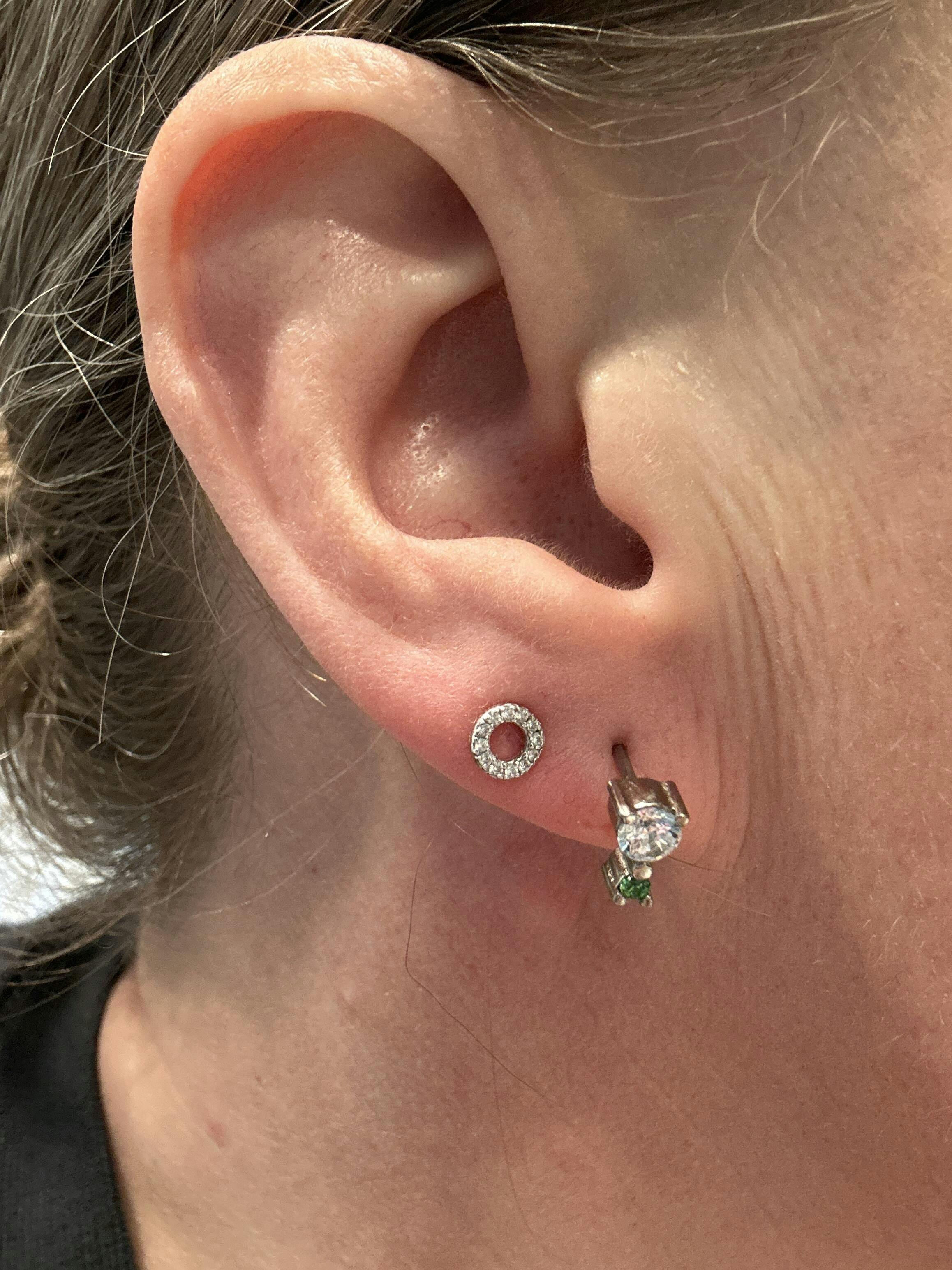 Tini Lux Hypoallergenic Titanium Crystal Screw Back Studs | Mini Coco Studs