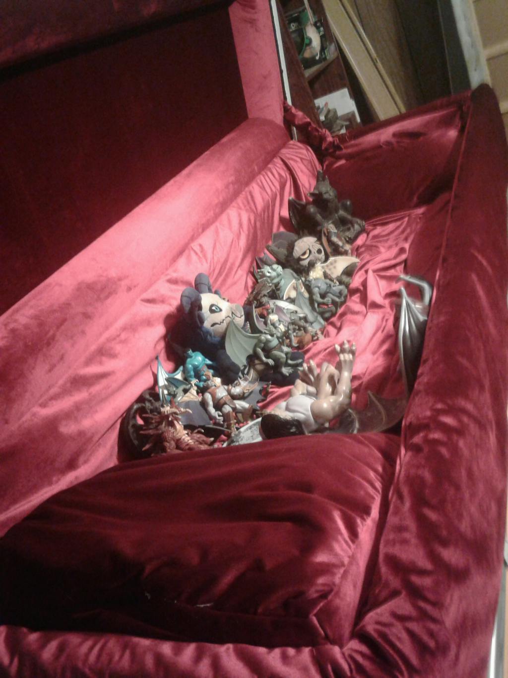 How to Buy a Full couch Steel Casket - Titan Casket