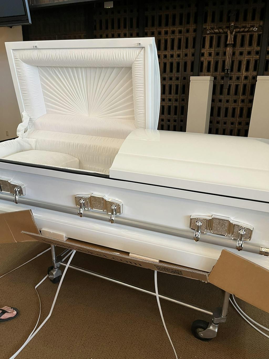 How to Buy an 18-Gauge Steel Casket - Titan Casket