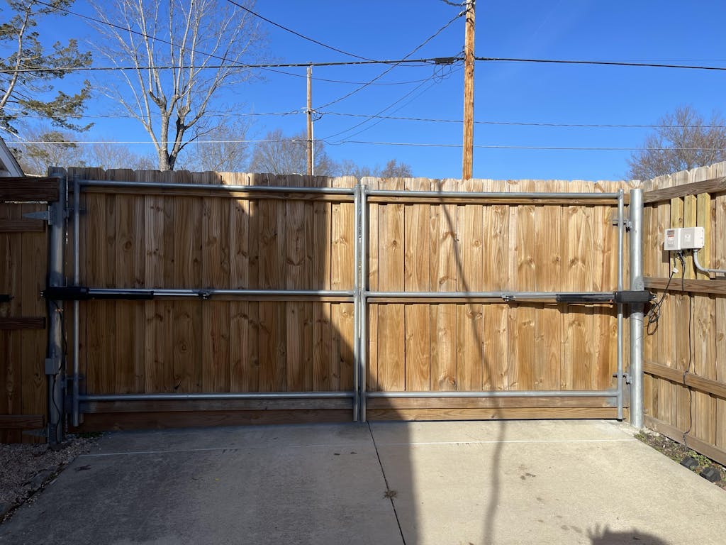 TOPENS PW502 Dual Swing Gate Opener