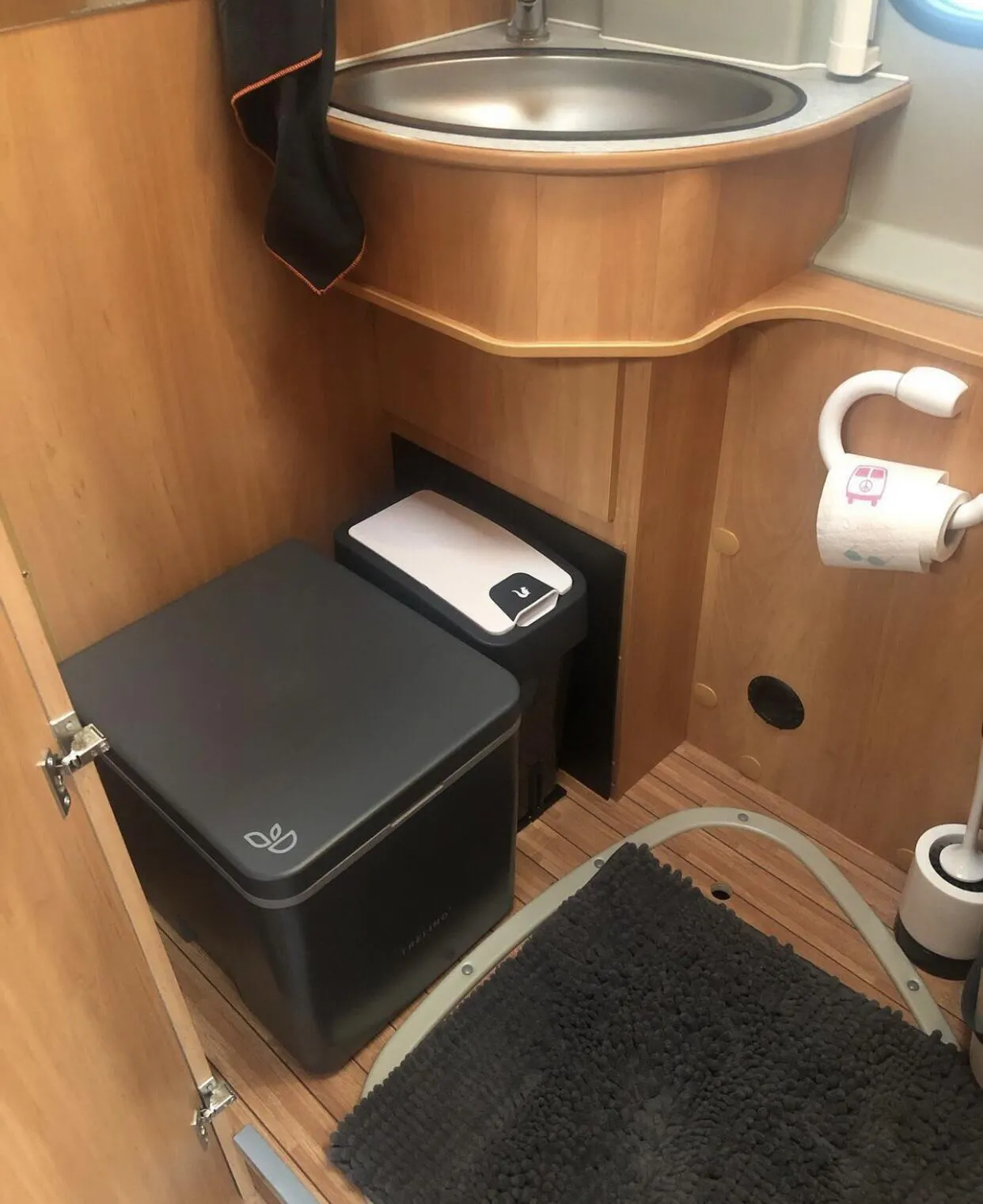 Trelino® Evo M • Composting toilet – Trelino® Composting Toilets
