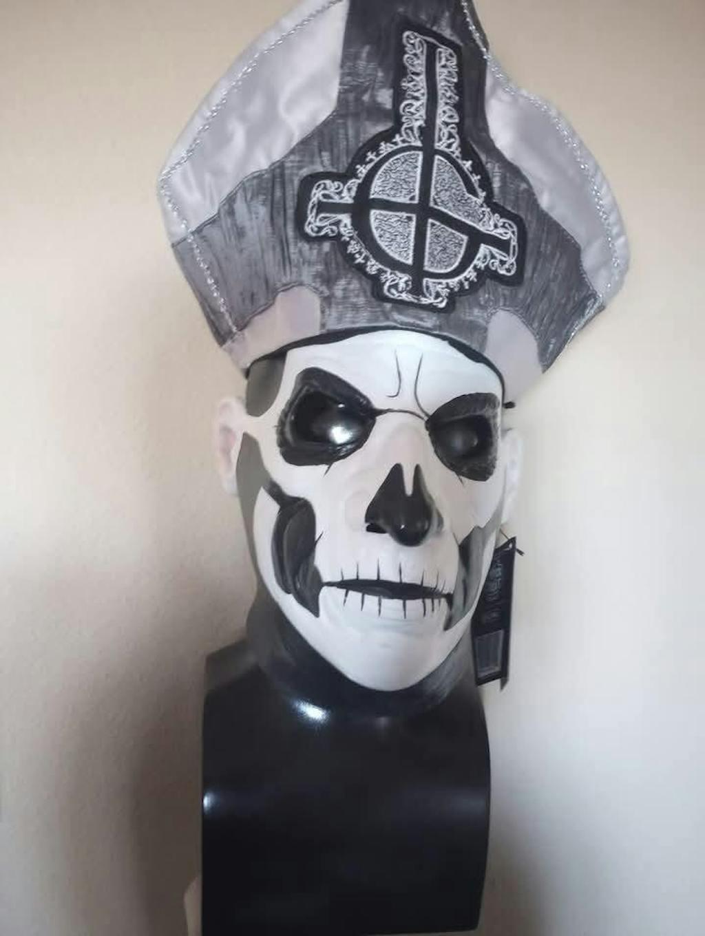 Ghost - Papa II Emeritus Deluxe Edition Mask – Trick Or Treat Studios