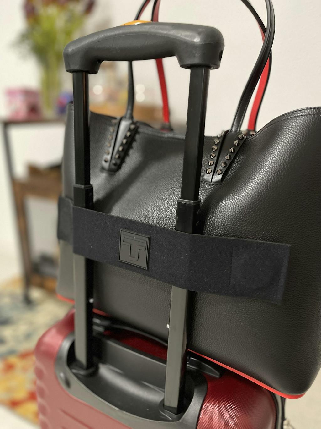 Trolley Strap – Black – Travel Soxiety