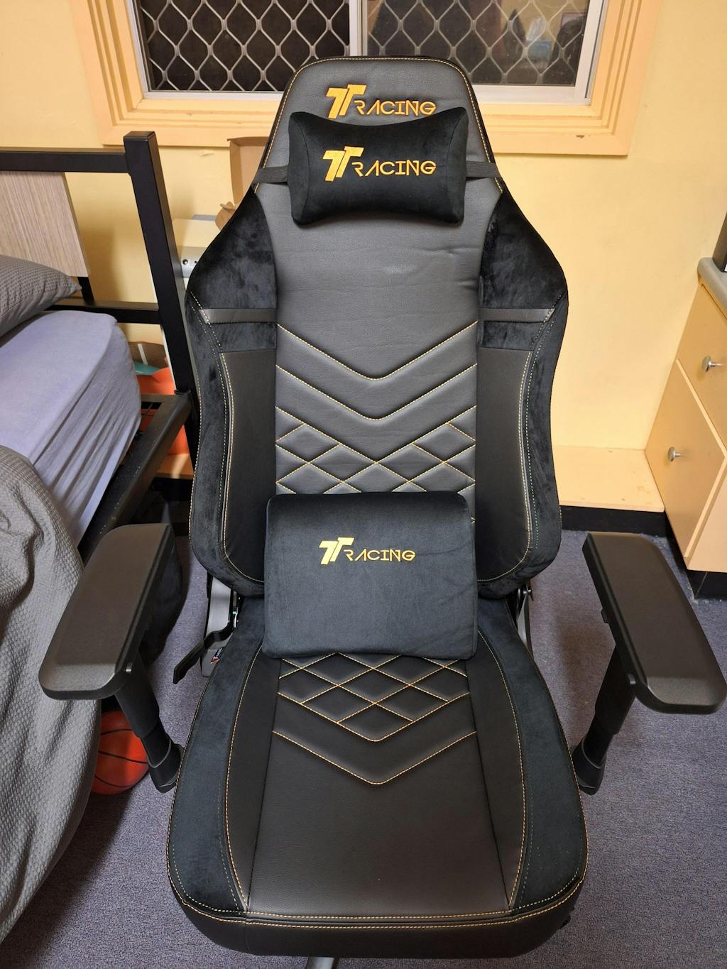 TTRacing Maxx Gaming Chair - Built for Extravagance Comfort - Best of ...