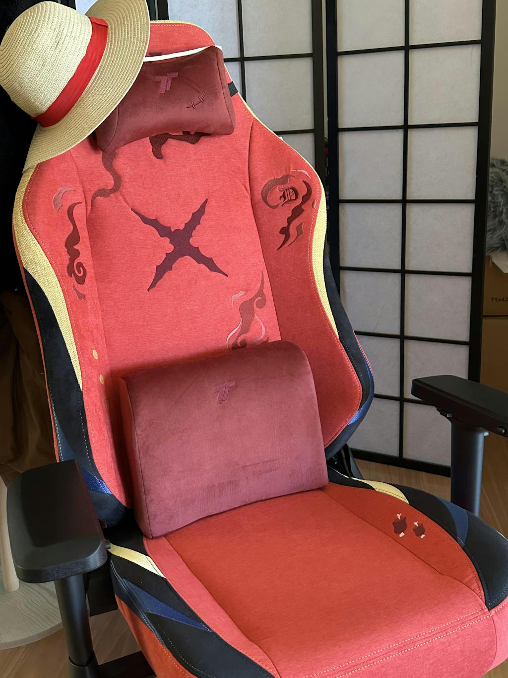 TTRacing Maxx Air Threads Fabric Gaming Chair - Luffy Edition ...