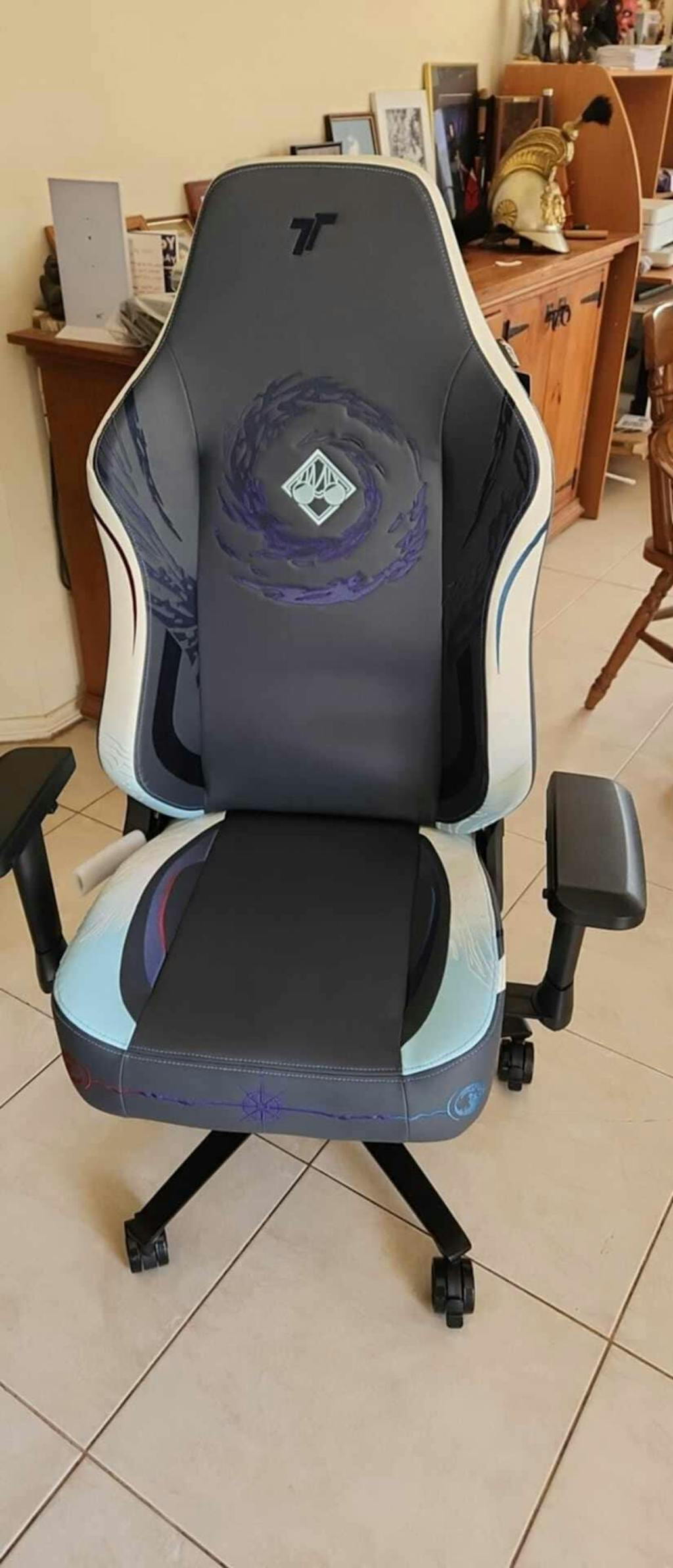TTRacing Maxx Gaming Chair - Gojo Edition – TTRacing Australia