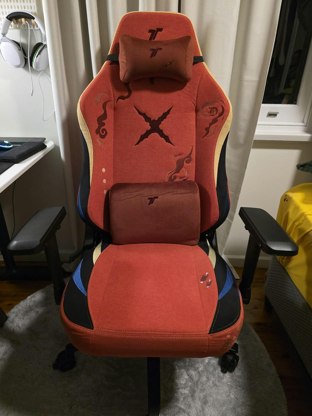 TTRacing Maxx Air Threads Fabric Gaming Chair - Luffy Edition ...