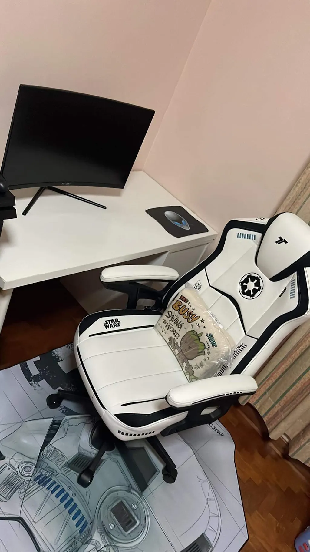 TTRacing Duo V4 Gaming Chair - Stormtrooper Edition - Best of 2023