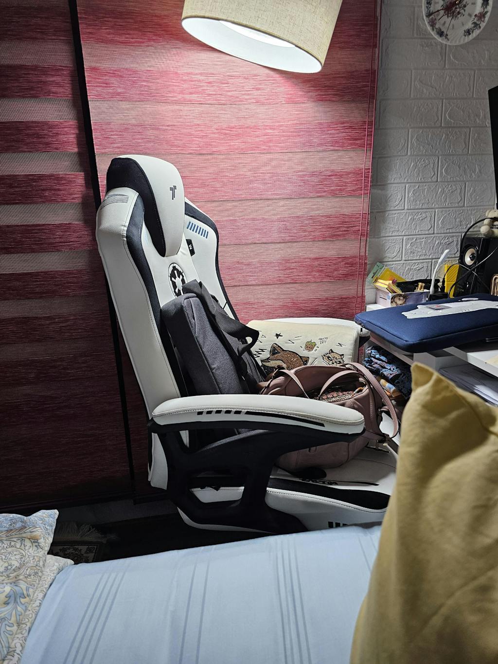 TTRacing Duo V4 Gaming Chair - Stormtrooper Edition - Best of 2023 ...