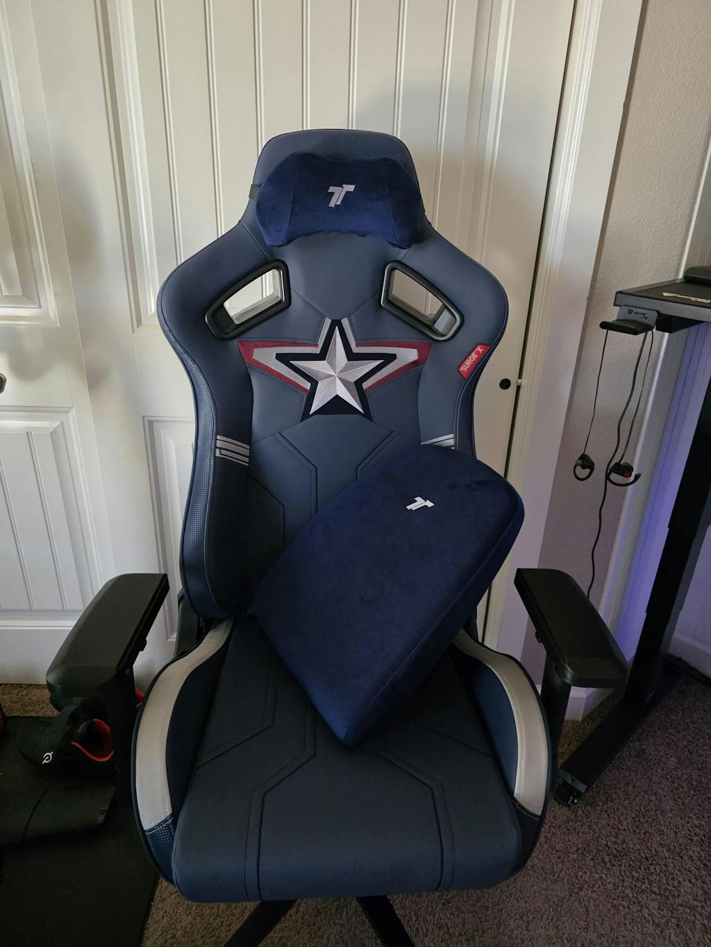 TTRacing Surge X Gaming Chair - Captain America Edition - Best of 2023 ...