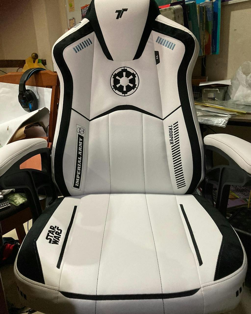 TTRacing Duo V4 Gaming Chair - Stormtrooper Edition - Best of 2023