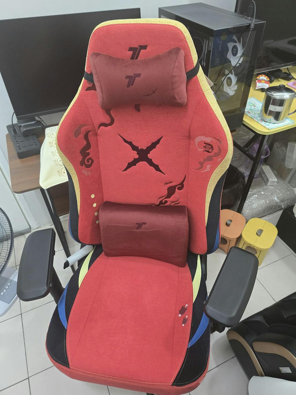 TTRacing Maxx Air Threads Fabric Gaming Chair - Luffy Edition ...