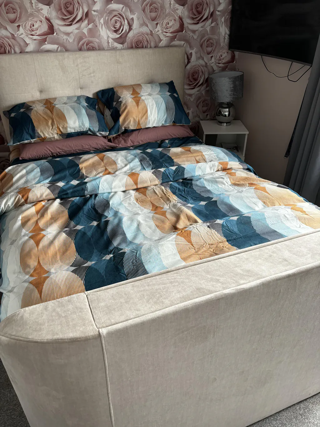 Walkworth Speaker TV Bed Frame with Ottoman Storage - Marbella Grey by ...