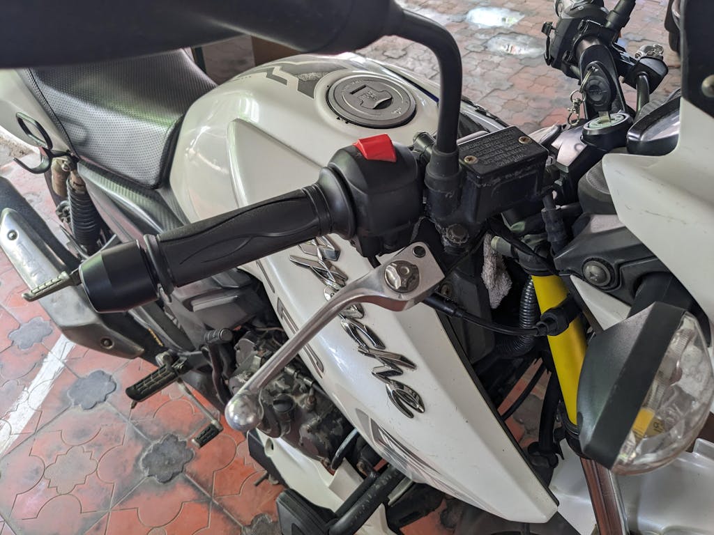 TVS Adjustable control lever Kit (HTE) for Apache