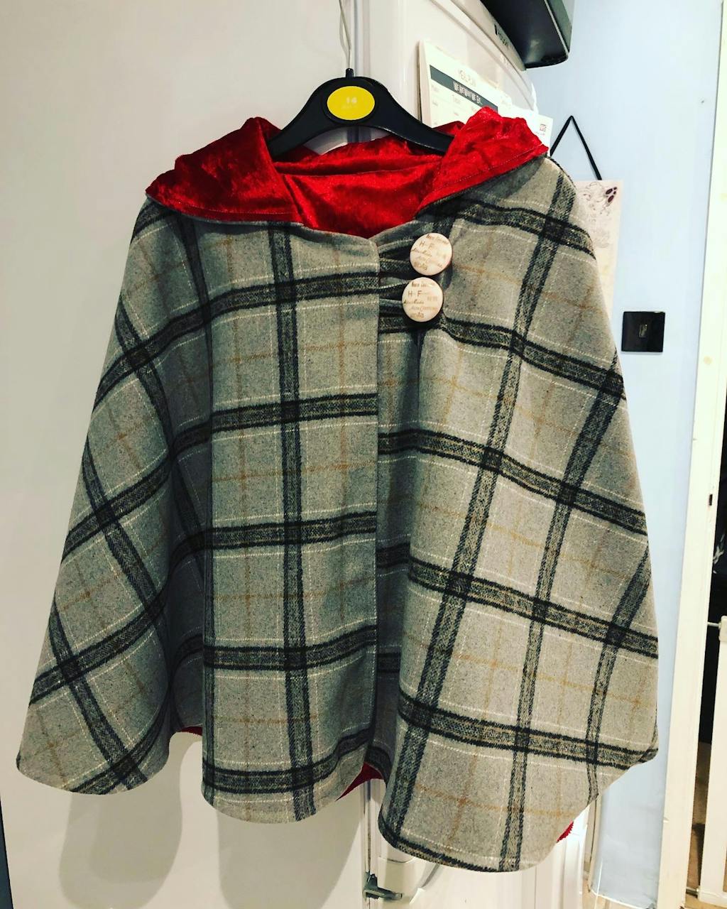 Traveller Cape - Adults - gender neutral + reversible – Twig + Tale