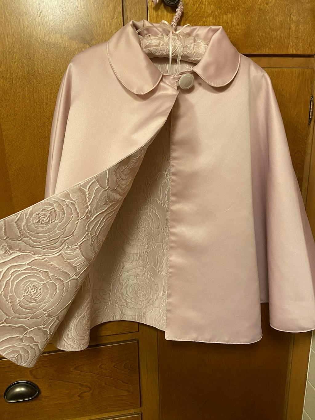 Traveller Cape Sewing Pattern - Adult – Twig + Tale