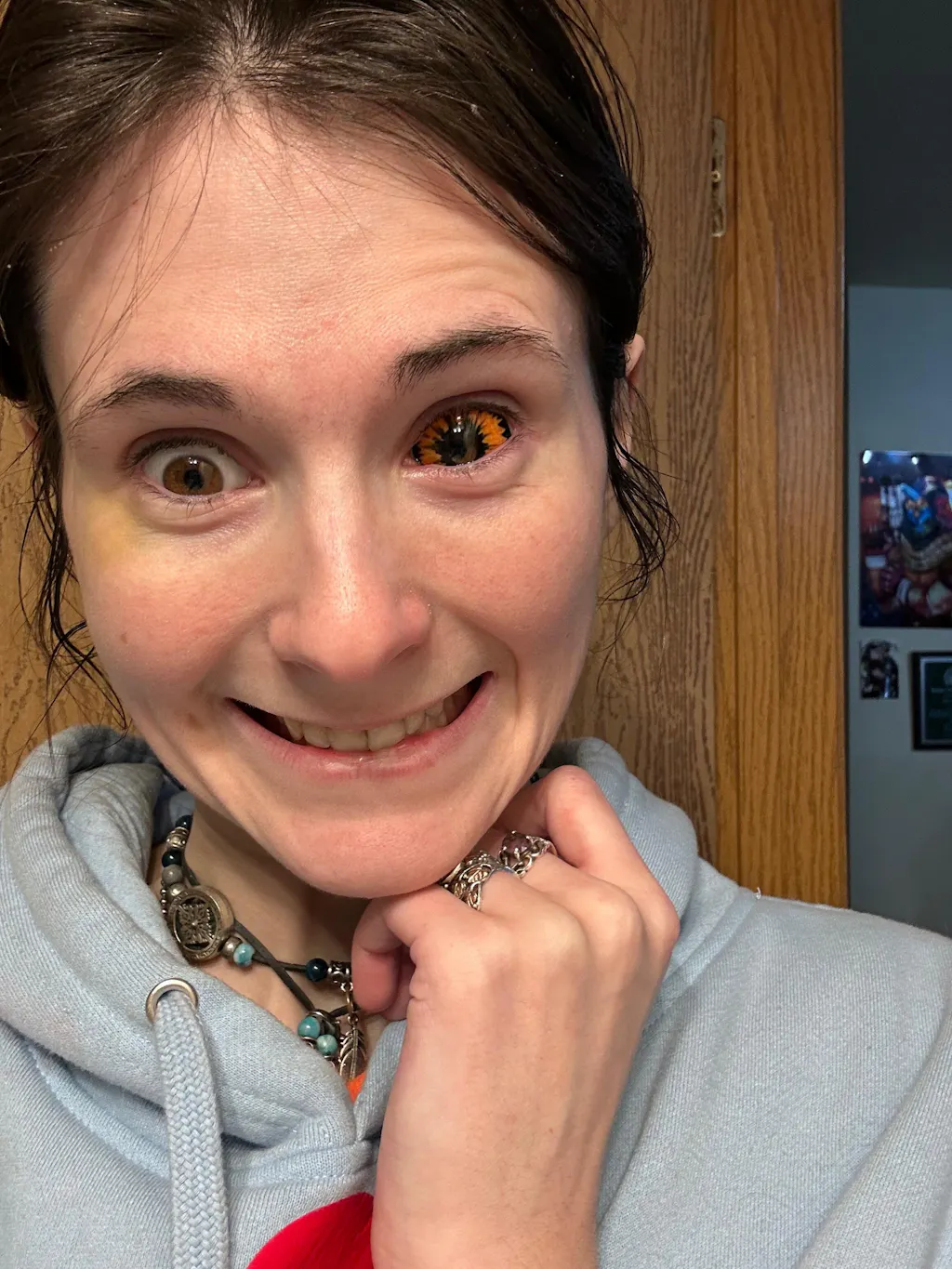 Radioactive Sclera Contacts – twinklens
